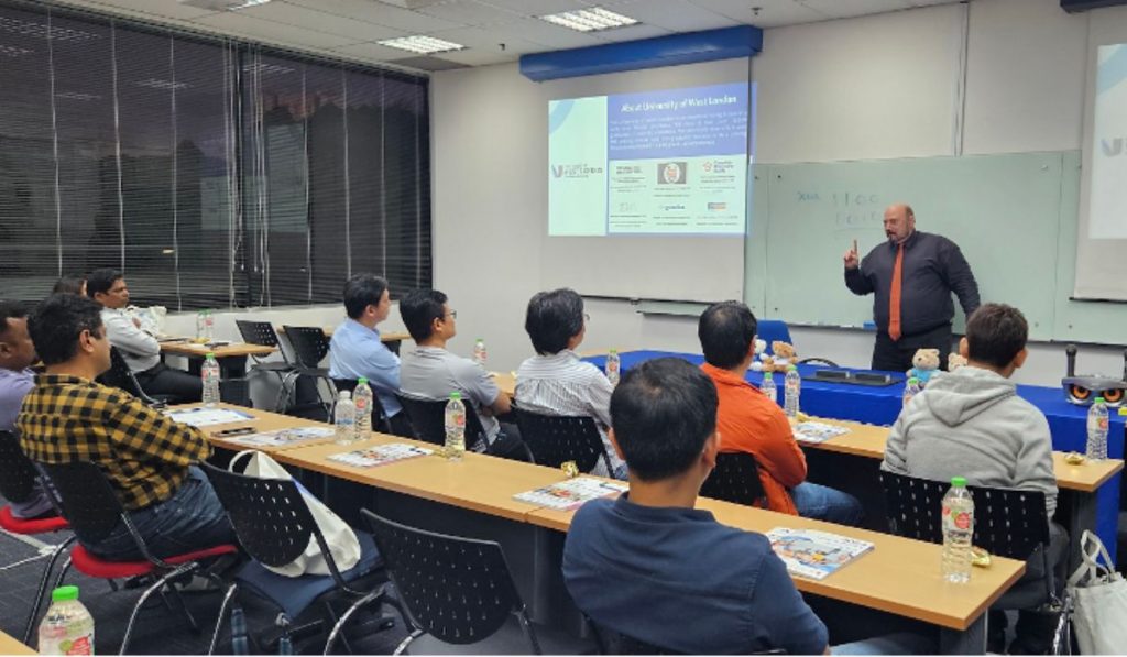 Write Like a Pro With These 5 Professional Email Writing Tips